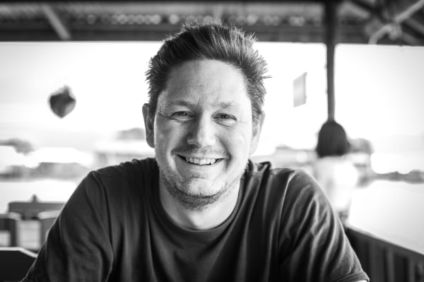 Contact – Johan Dehon